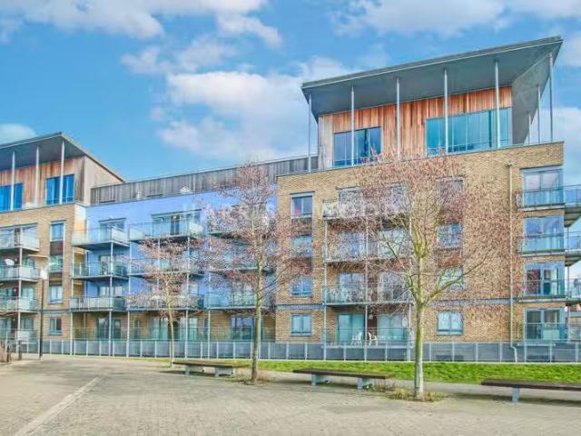 For Rent! 1 BA 1 bedroom apartment for rent in Quayside Drive.