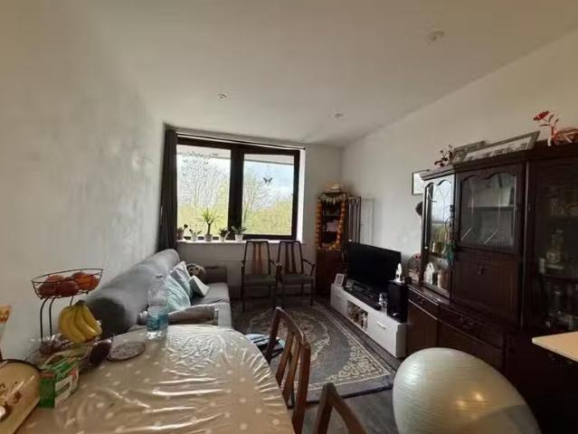 Cheap 1 BA 1 bedroom apartment for rent in Quilters Way, Stoke.