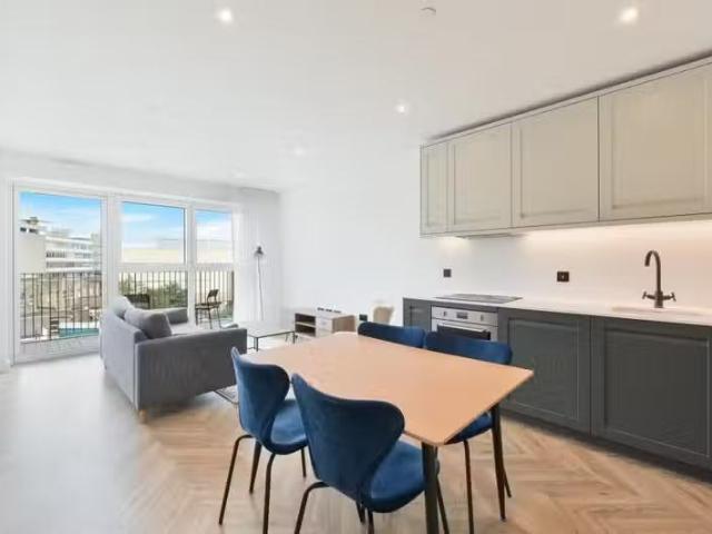 Nice 1 BA 1 bedroom apartment for rent in Royal Exchange, King.