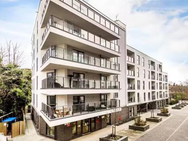 Deal! 1 BA 1 bedroom apartment for rent in Woking, GU22