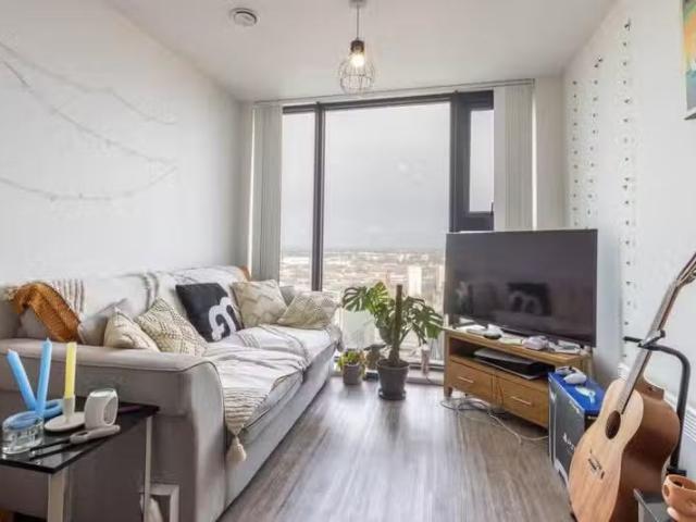 Cozy 1 BA 1 bedroom apartment for rent in The Bank T1, 60 Shee.