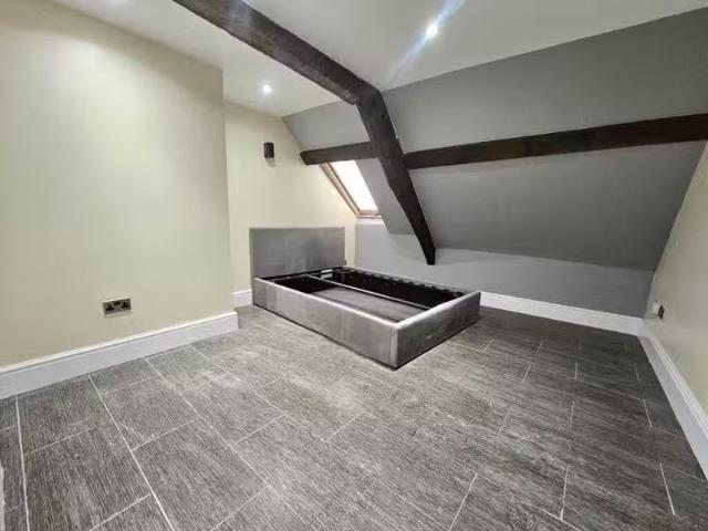 New 1 BA 1 bedroom apartment for rent in Ty Gloch, Bear Lane.
