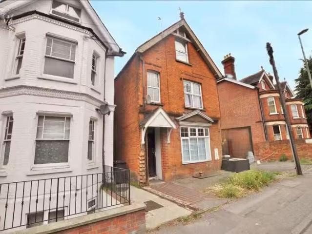 Charming 1 BA 1 bedroom apartment for rent in York Road, Guild.
