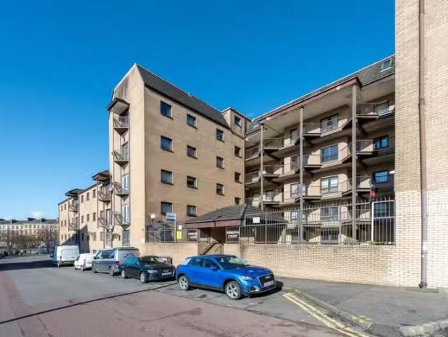 Deal! 1 BA 1 bedroom flat for rent in Minerva Court, 124 Hould.