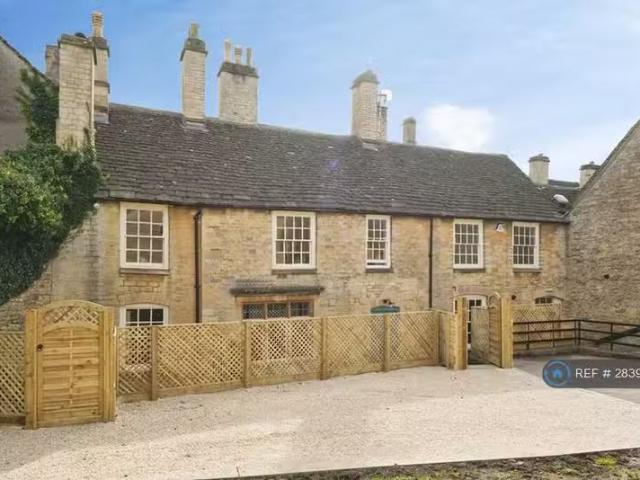 Deal! 1 BA 1 bedroom flat for rent in New Church St, Tetbury.
