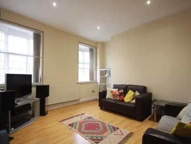 For Rent! 1 BA 1 bedroom flat for rent in Newhall Street, Birm.