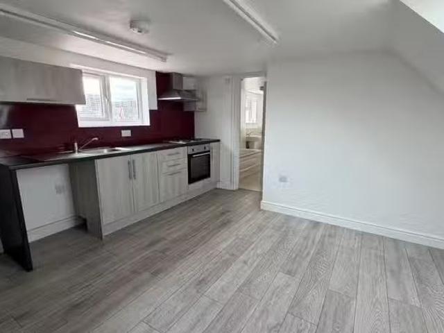 For Rent! 1 BA 1 bedroom flat for rent in Offa Street, Tamwort.
