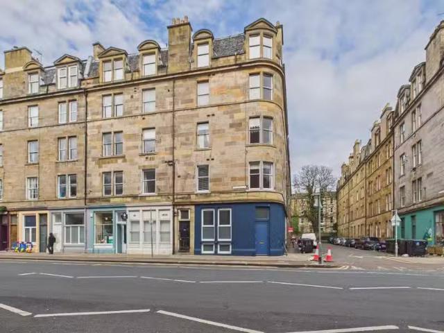 Nice 1 BA 1 bedroom flat for rent in Buccleuch Street, Meadows.