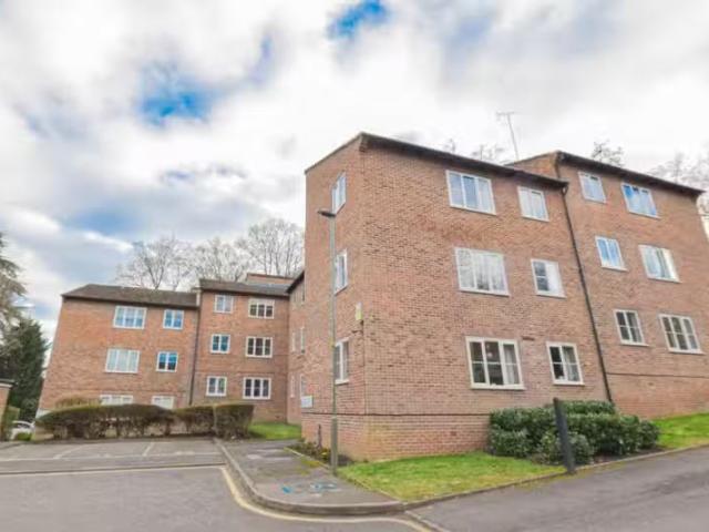 Unique 1 BA 1 bedroom flat for rent in Badgers Copse, Orpingto.
