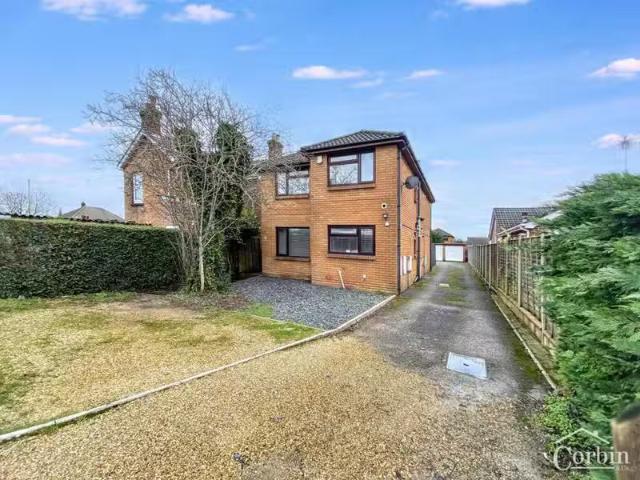 Nice 1 BA 1 bedroom flat for rent in Bascott Close, Bournemout.