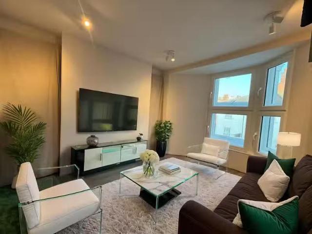 Deal! 1 BA 1 bedroom flat for rent in Bonchurch Road, Brighton.