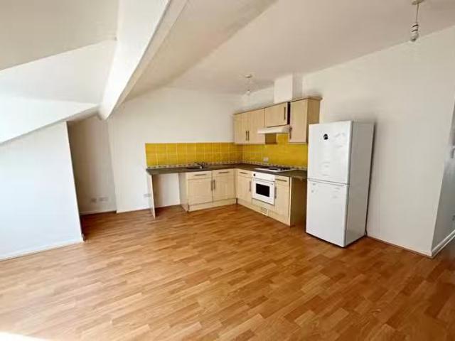 Rental! 1 BA 1 bedroom flat for rent in Bournemouth Centre, BH1