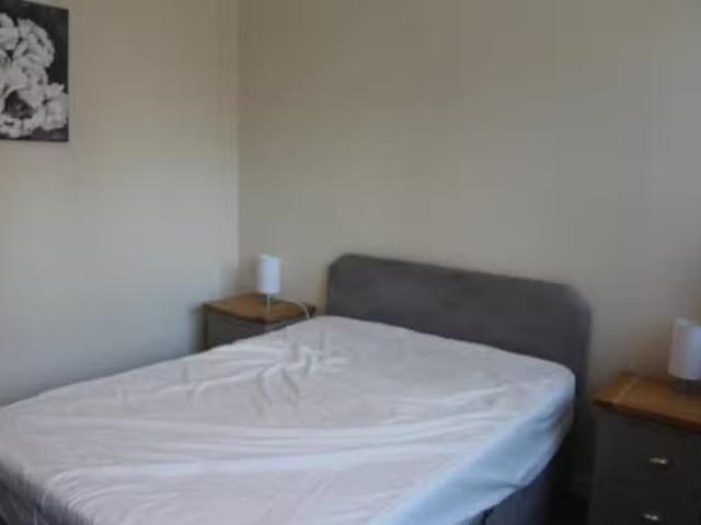 Nice 1 BA 1 bedroom flat for rent in Clockmakers Court, Percy.