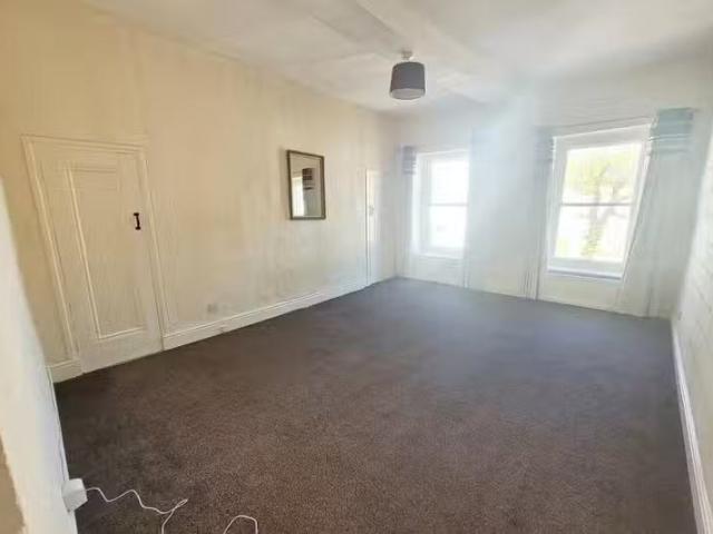 Deal! 1 BA 1 bedroom flat for rent in Crown Street, birdermout.