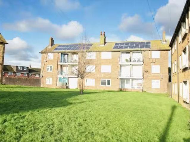 Cozy 1 BA 1 bedroom flat for rent in Etchingham Road, Eastbour.