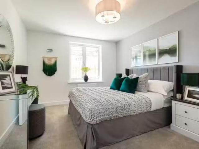 Charming 1 BA 1 bedroom flat for rent in Kingston Grange Drive.