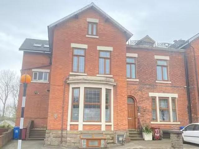 Cozy 1 BA 1 bedroom flat for rent in Preston New Road, Blackbu.