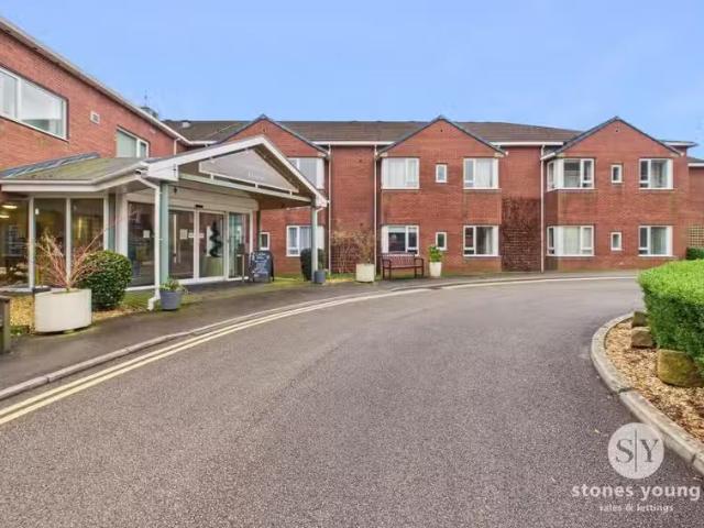 For Rent! 1 BA 1 bedroom flat for rent in Preston New Road, So.