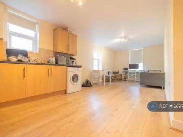 Deal! 1 BA 1 bedroom flat for rent in Richmond Road, Cardiff.