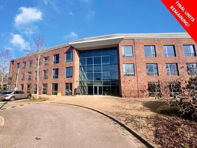 Cheap 1 BA 1 bedroom flat for rent in Roop House, Fleet, Hamps.