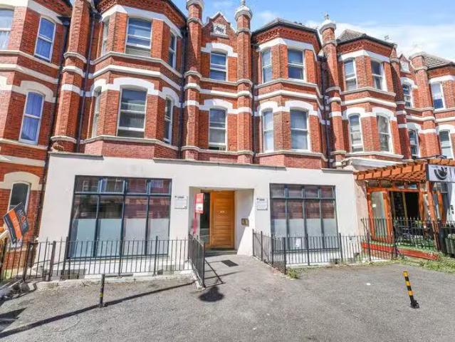 Cozy 1 BA 1 bedroom flat for rent in St. Peters Road, Bournemo.