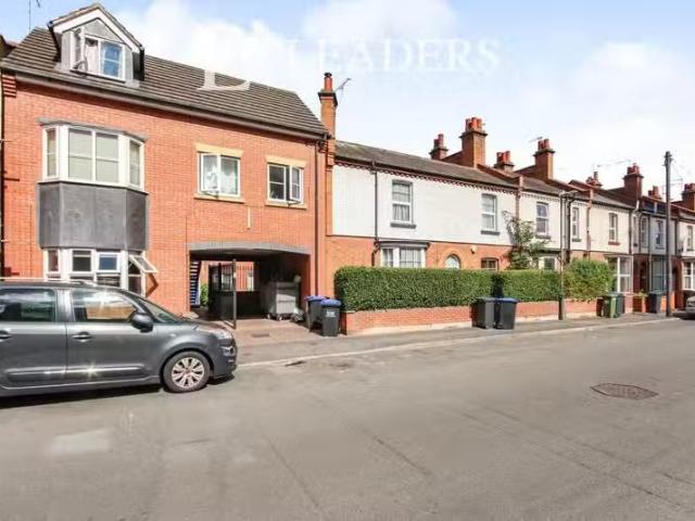 For Rent! 1 BA 1 bedroom flat for rent in Tachbrook Street, Le.