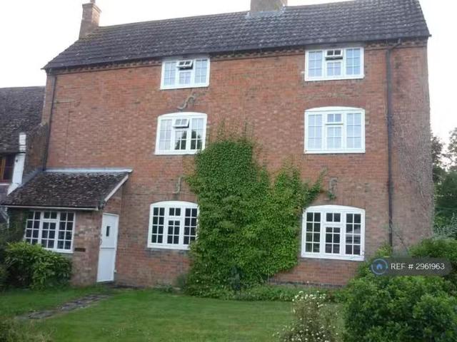 Just in! 1 BA 1 bedroom flat for rent in The Green, Warwickshi.