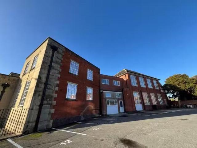 Rental! 1 BA 1 bedroom flat for rent in The Old College, Apart.