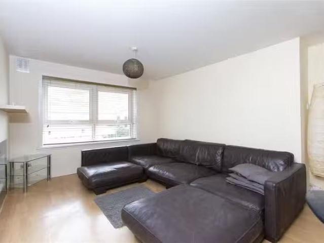 Unique 1 BA 1 bedroom flat for rent in Viewcraig Gardens, Edin.