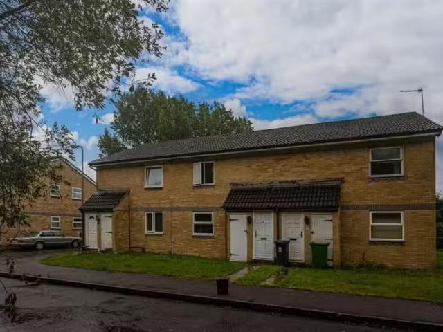 Rental! 1 BA 1 bedroom flat for rent in Waterloo Close, Penyla.