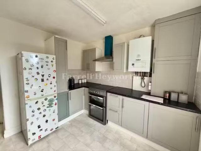 Charming 1 BA 1 bedroom flat for rent in Westminster Road, Mor.