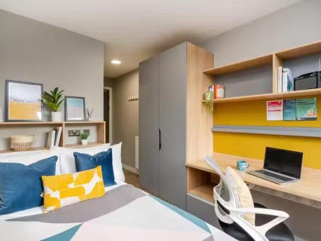 For Rent! 1 BA 1 bedroom flat share for rent in Bristol Stude.
