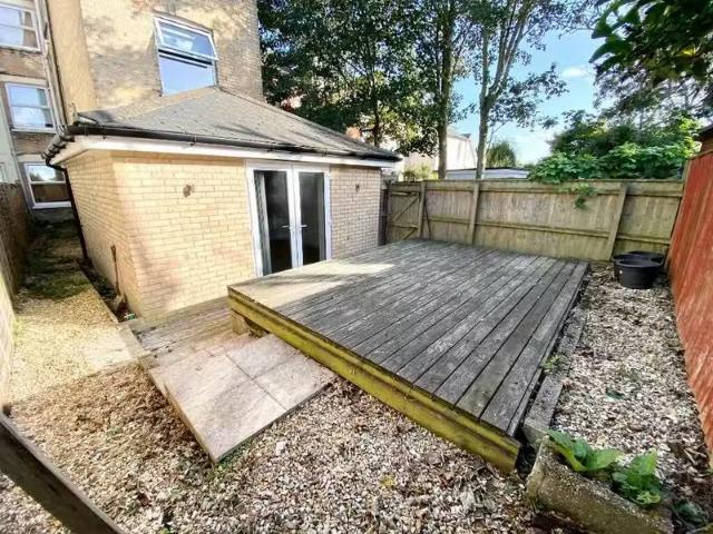 Just in! 1 BA 1 bedroom ground floor flat for rent in R L Stev.