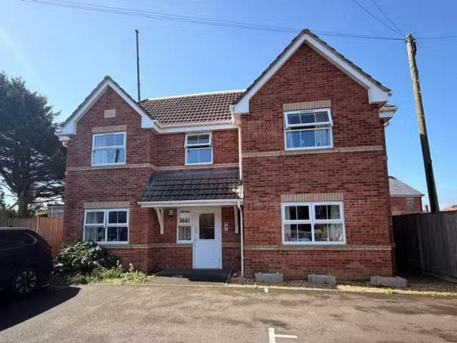 Rental! 1 BA 1 bedroom house for rent in Bargates, Christchurc.