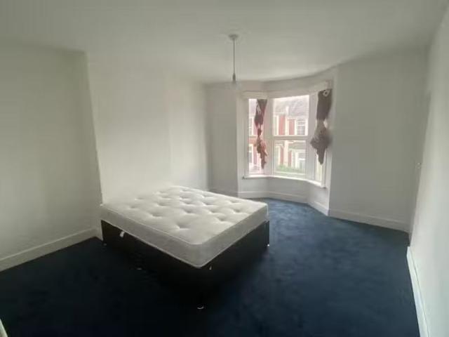 Just in! 1 BA 1 bedroom house share for rent in York Road, Bri.