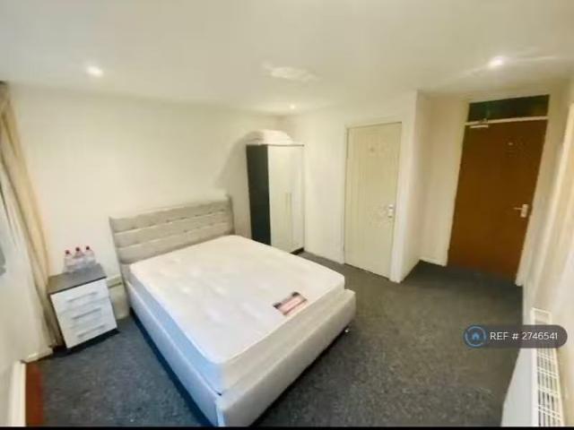 Cozy 1 BA 1 bedroom house share for rent in Ford Street, Birmi.