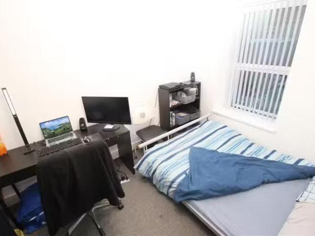 Deal! 1 BA 1 bedroom house share for rent in Llantwit Road, Tr.