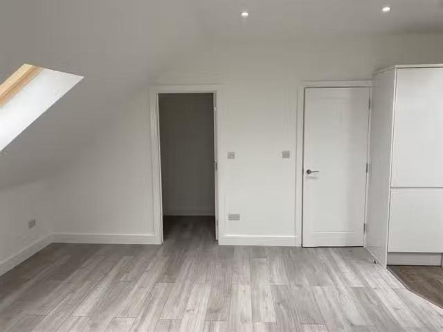 For Rent! 1 BA 1 bedroom penthouse for rent in Foxley Lane, Pu.