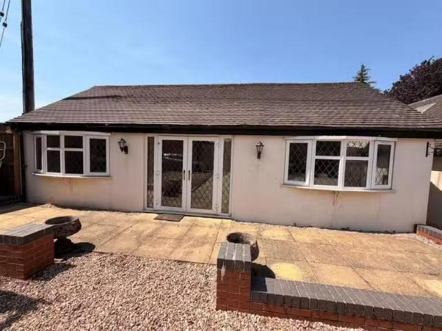 For Rent! 1 BA 1 bedroom property for rent in The Slough, Stud.