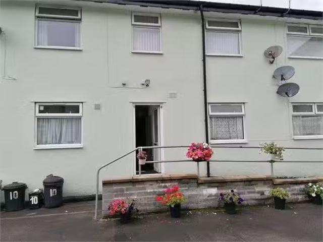 Cheap 1 BA 1 bedroom property for rent in Ynyshir Road, Ynyshi.