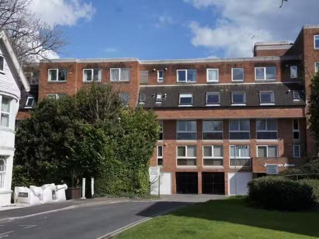 Rental! 1 BA 1 bedroom retirement property for rent in Homeway.