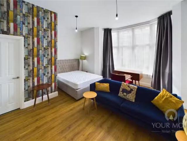 For Rent! 1 BA 1 bedroom Room to rent, St. Giles Street, North.