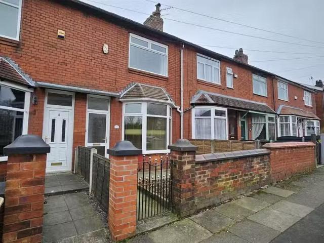 For Rent! 1 BA 2 bedroom terraced house for rent in Thorns Roa.