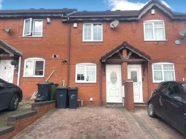 Cheap 1 BA 2 bedroom terraced house for rent in Acacia Close.
