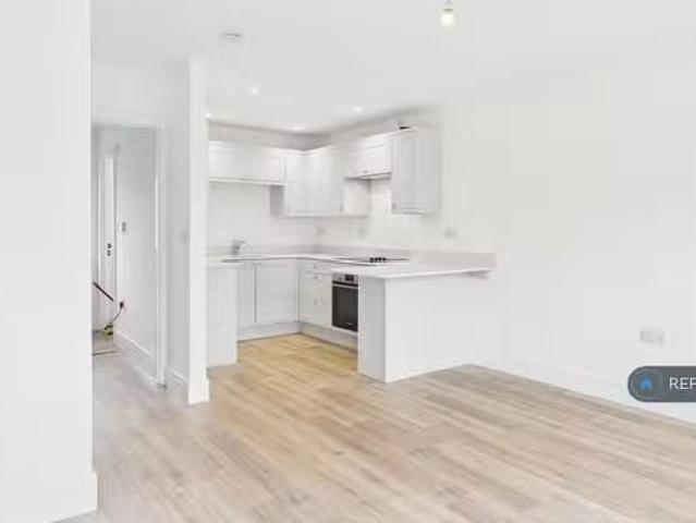 For Rent! 1 BA 2 bedroom terraced house for rent in Fairhaven.