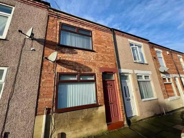 New 1 BA 2 bedroom terraced house for rent in Kitchener Street.