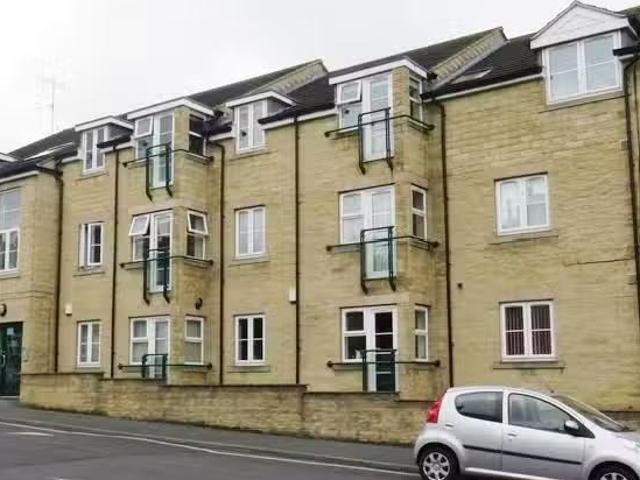 Rental! 1 BA 2 bedroom apartment for rent in Cranmer Road, BRA.