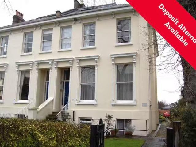 Charming 1 BA 2 bedroom apartment for rent in Cranham Road, Ch.