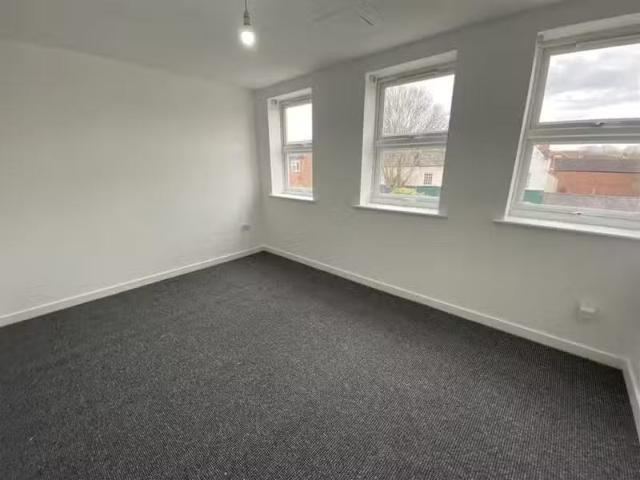 Cozy 1 BA 2 bedroom apartment for rent in Abbey Street, Derby.