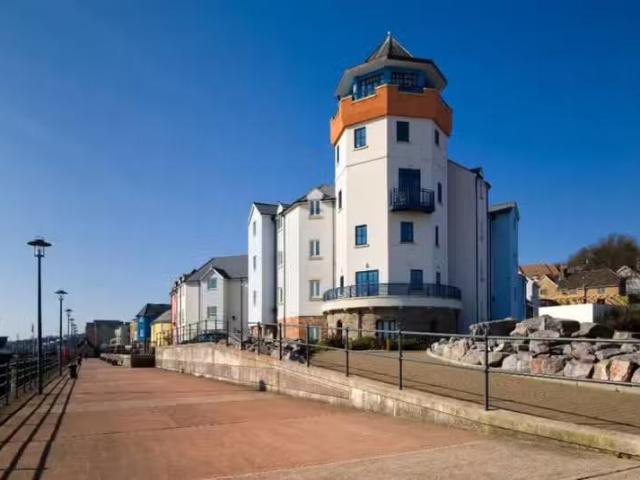 Unique 1 BA 2 bedroom apartment for rent in Eastcliff, Portish.